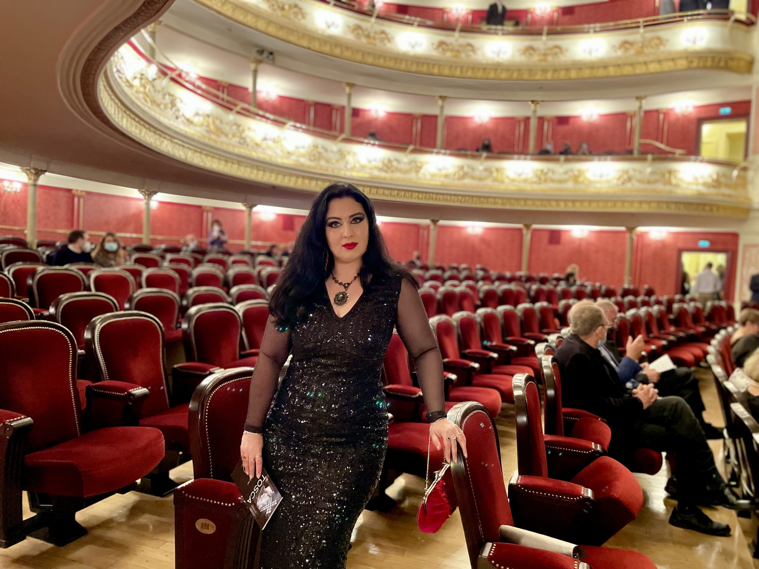 operowy dress code - Polish Opera Now - Polish Opera Now